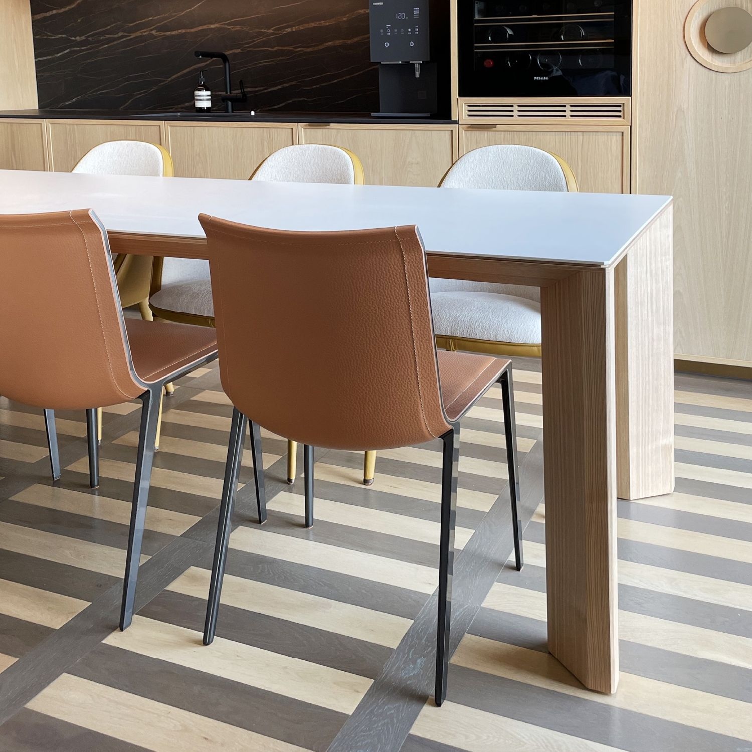 식탁 > RIGA TABLE_2000 / 다이닝테이블 / 세라믹 테이블 / 우드테이블 | 오늘의집 쇼핑