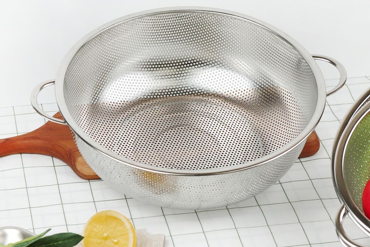 채반·믹싱볼 스텐 채반 양수 건지기 튀김망 거름망 펀칭볼 소쿠리 타공 싱크대 바구니 29cm 오늘의집 쇼핑