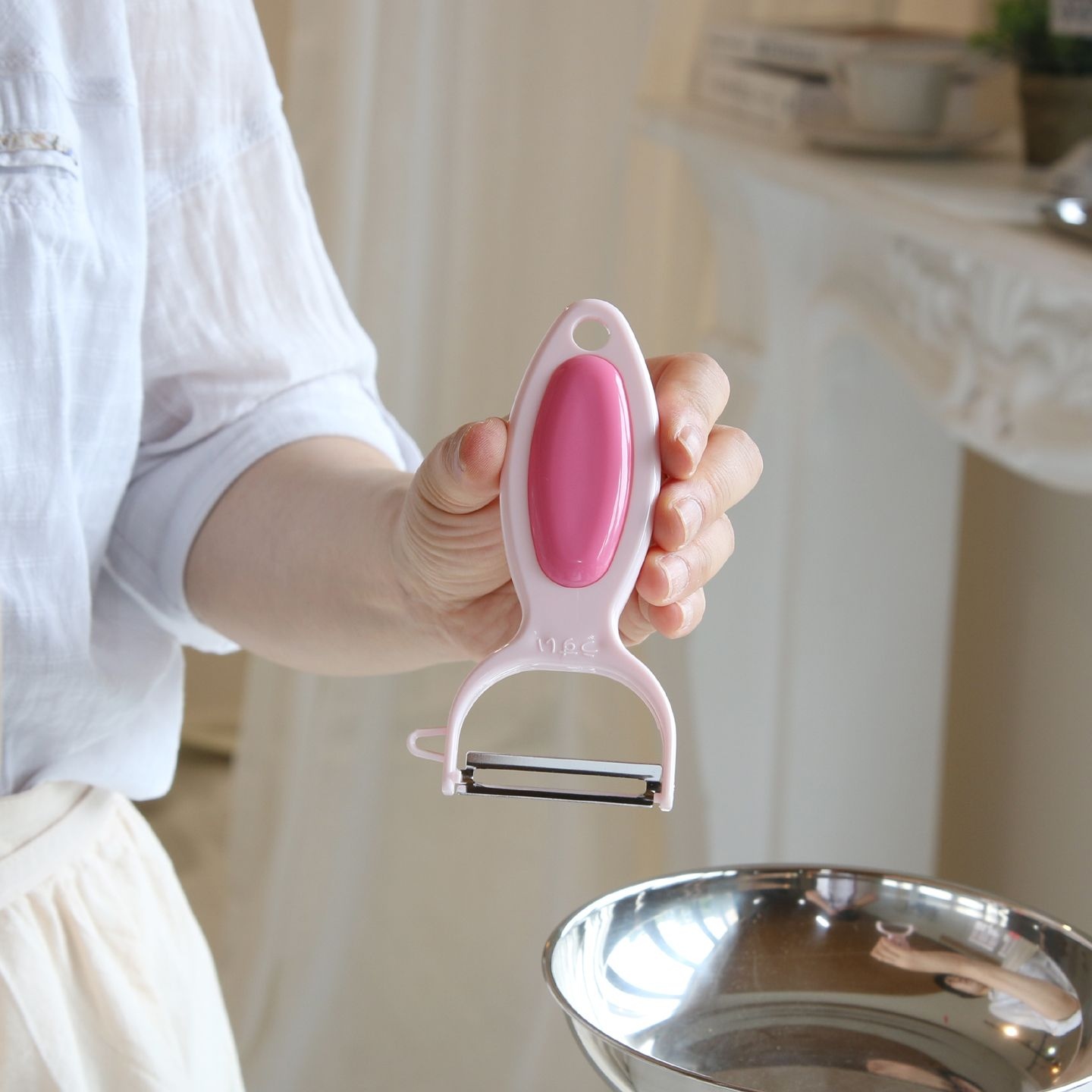 가위·채칼·다지기 > 일본 시모무라 PITAKO 핑크 필러 감자칼 | 오늘의집 쇼핑