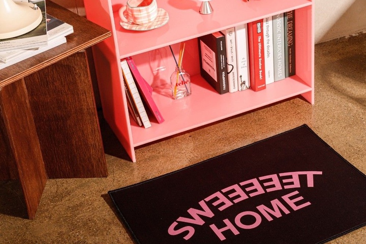 단모·극세사러그 > Sweet Home Rug 2size, 미니 러그 스윗홈 레터링 디자인 포인트 소형 카페트 | 오늘의집 쇼핑