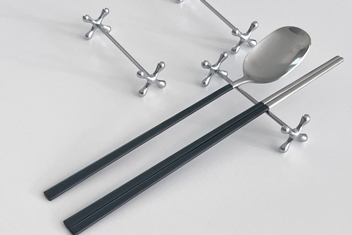 수저받침·수저통 스텐 덤벨 수저 숟가락 젓가락 받침대 오늘의집 쇼핑