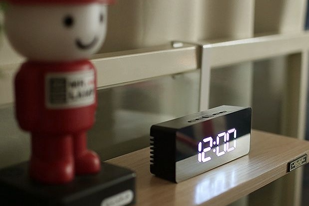 알람·탁상시계 에온 Led 탁상 호텔 시계 미러시계 오늘의집 쇼핑