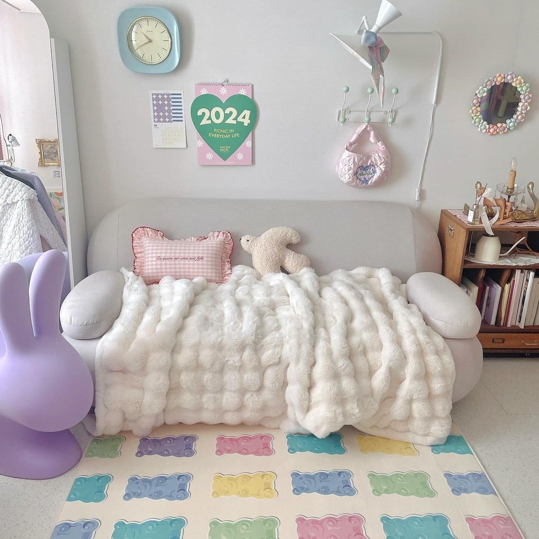 단모·극세사러그 Milky 밀키 젤리곰 아이방 강아지 단모 극세사 러그 오늘의집 쇼핑
