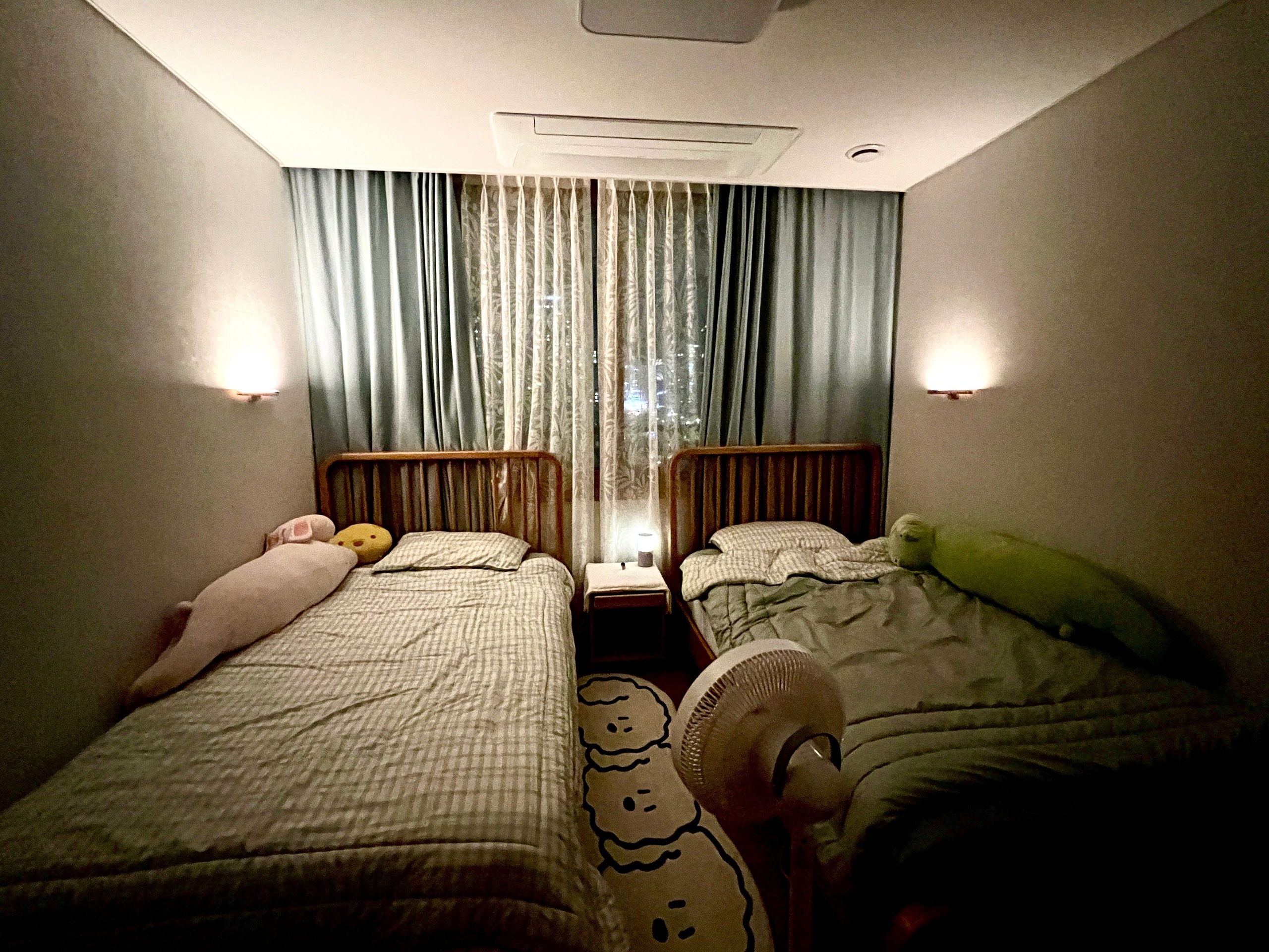 '진저 SE0등급 원목 침대 프레임 SS/Q/K' 제품으로 꾸민 유저들의 스타일링샷 | 오늘의집 유저들의 집꾸미기