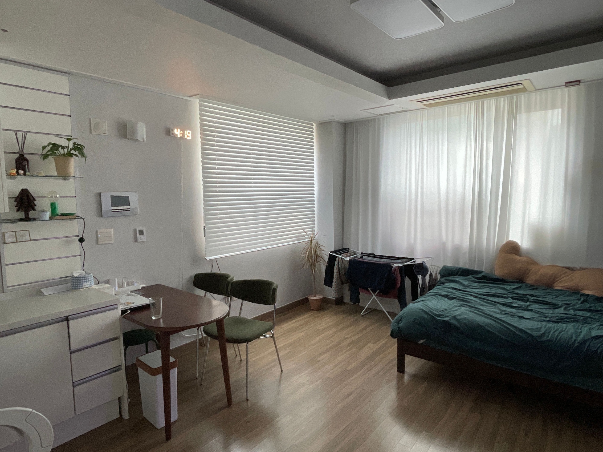 '패널추가 로그 SE0등급 고무나무 원목 침대 프레임 SS/Q' 제품으로 꾸민 유저들의 스타일링샷 | 오늘의집 유저들의 집꾸미기