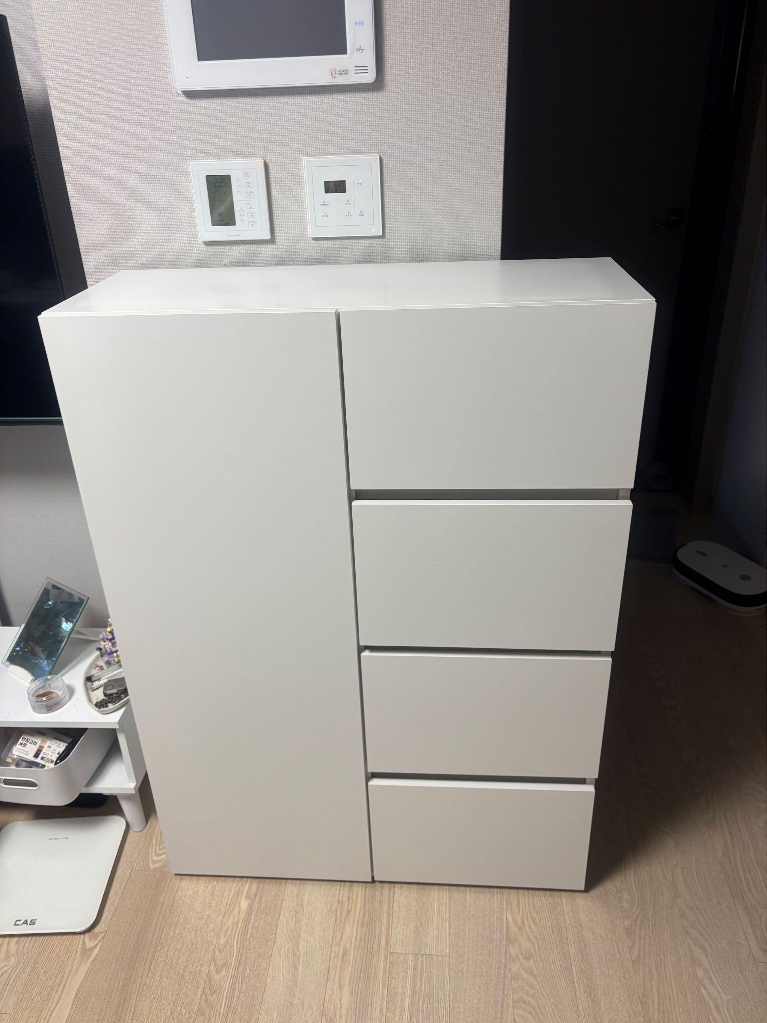 '모노 더높은 4단 서랍수납장 800 E0목재 LPM 다용도 슬림 서랍장' 제품으로 꾸민 유저들의 스타일링샷 | 오늘의집 유저들의 집꾸미기