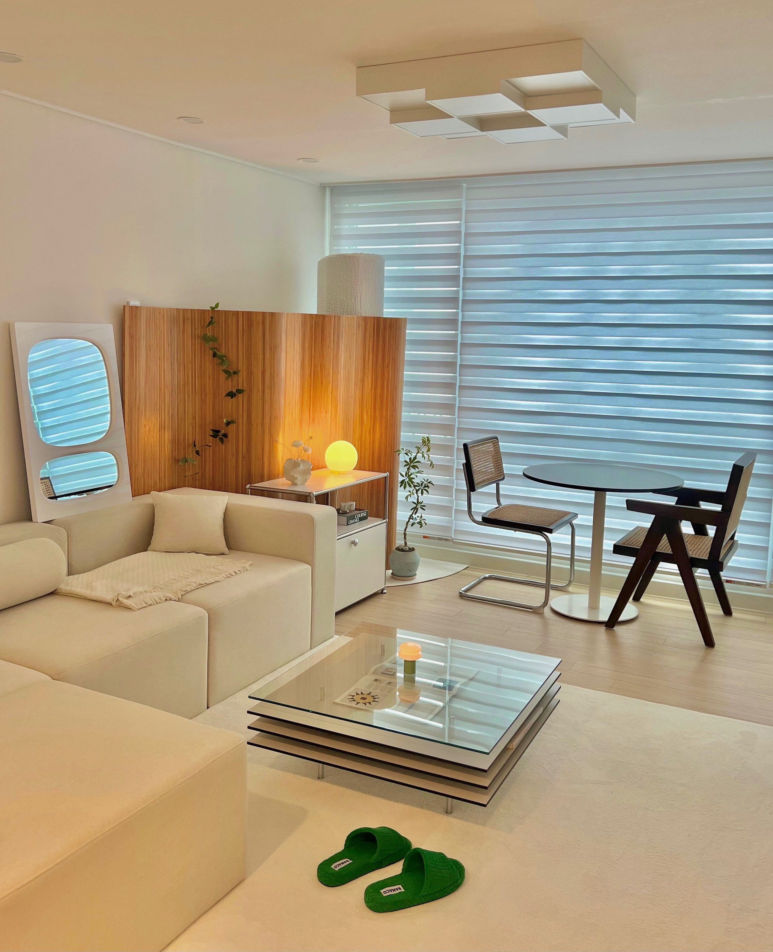 'PILOTI SOFA TABLE' 제품으로 꾸민 유저들의 스타일링샷 | 오늘의집 유저들의 집꾸미기