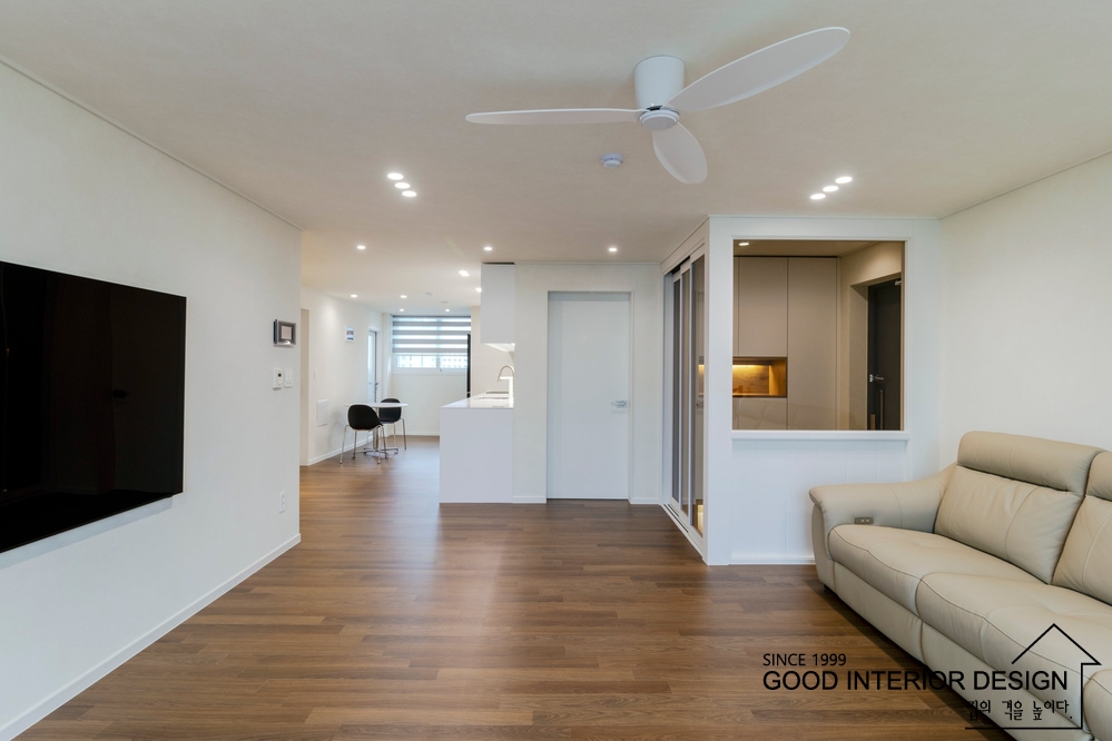강북구 미아동 삼각산아이원 아파트 33평 인테리어 Good Design Interior 라이프스타일 슈퍼앱 오늘의집