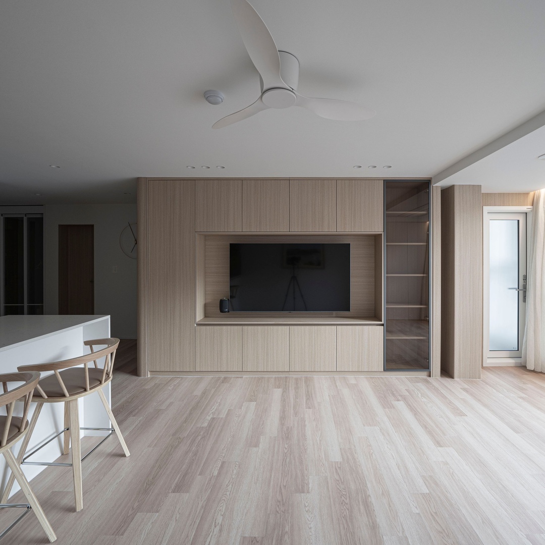 효율적 레이아웃으로 탄생한 화이트앤 우드 29PY 아파트 인테리어 | 라이프스타일 슈퍼앱, 오늘의집