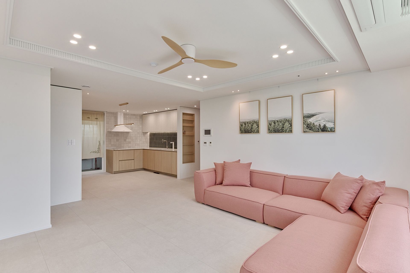 다양한 재질의 주방이 매력적인 인테리어, 수원 영통 광교호반마을21단지 35PY | 라이프스타일 슈퍼앱, 오늘의집