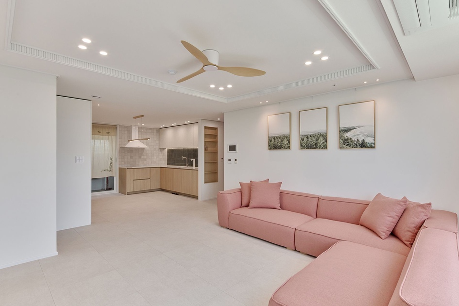 다양한 재질의 주방이 매력적인 인테리어, 수원 영통 광교호반마을21단지 35PY | 라이프스타일 슈퍼앱, 오늘의집