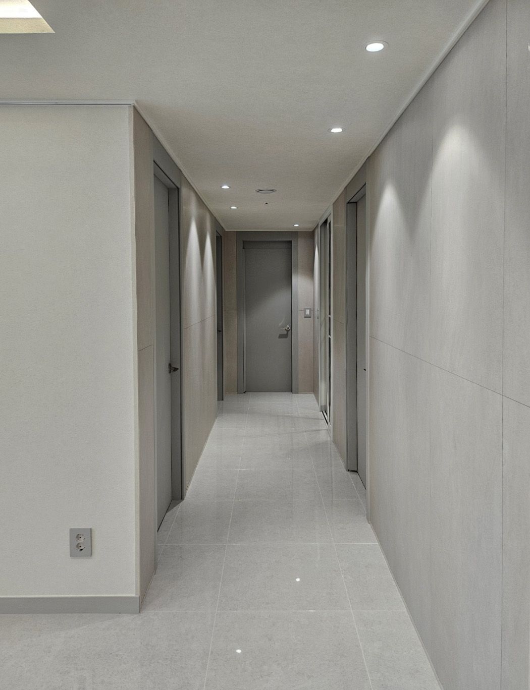 모노톤, 차분함 : 힐스테이트대구역 오페라 38PY | 라이프스타일 슈퍼앱, 오늘의집