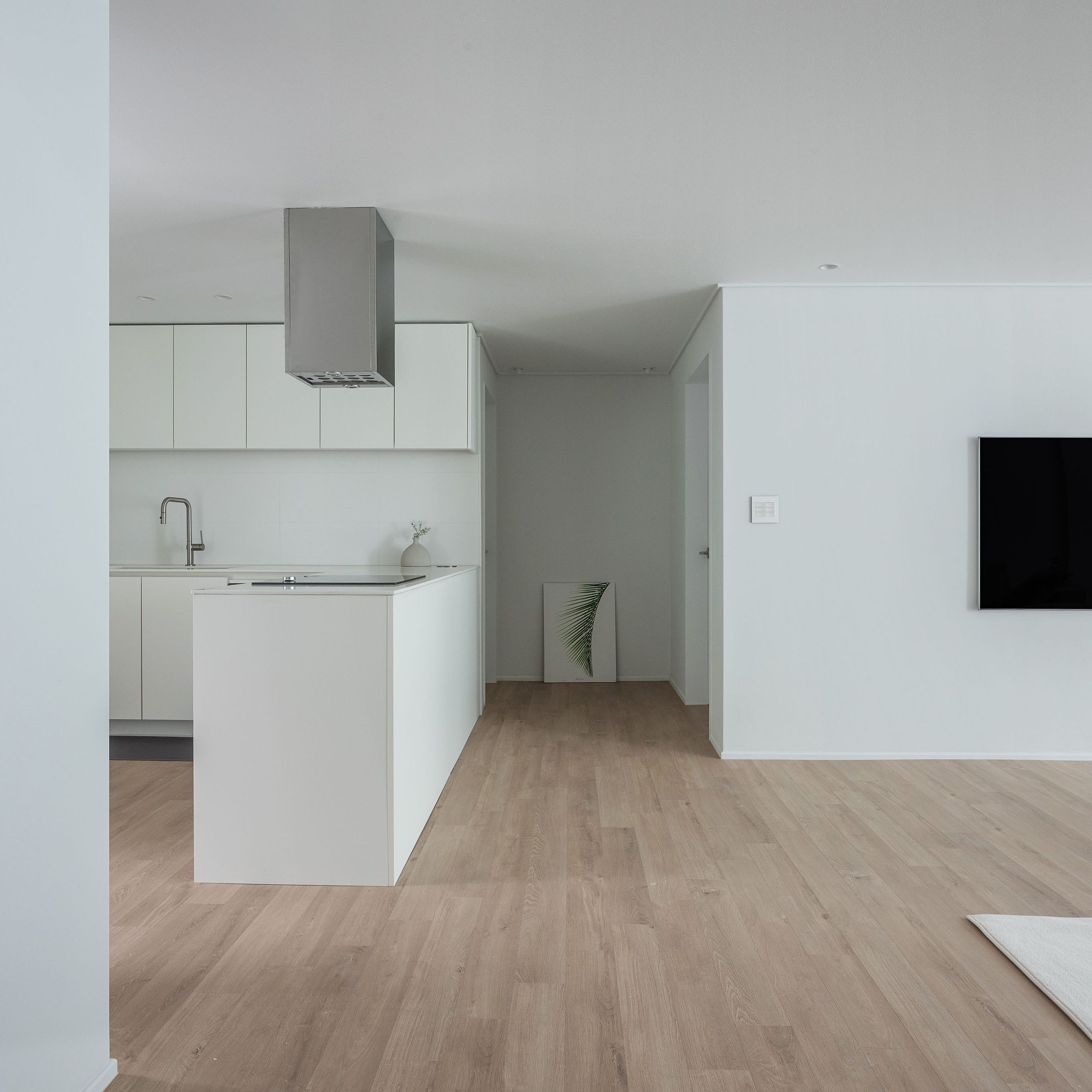 깔끔한 화이트 톤의 공간, 중리 동신아파트 34PY | 라이프스타일 슈퍼앱, 오늘의집