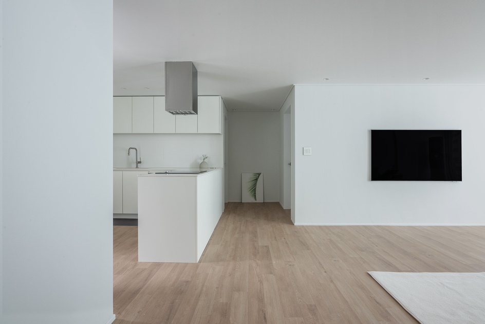 깔끔한 화이트 톤의 공간, 중리 동신아파트 34PY | 라이프스타일 슈퍼앱, 오늘의집