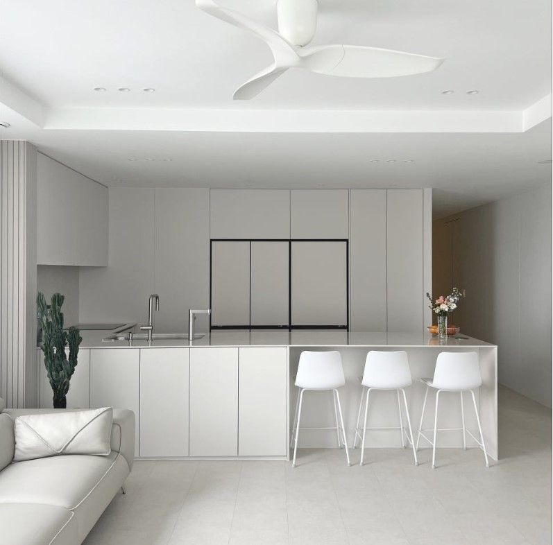 화이트와 그레이로 꾸미는 신혼집 35PY 송도SK뷰 인테리어 💖 | 라이프스타일 슈퍼앱, 오늘의집