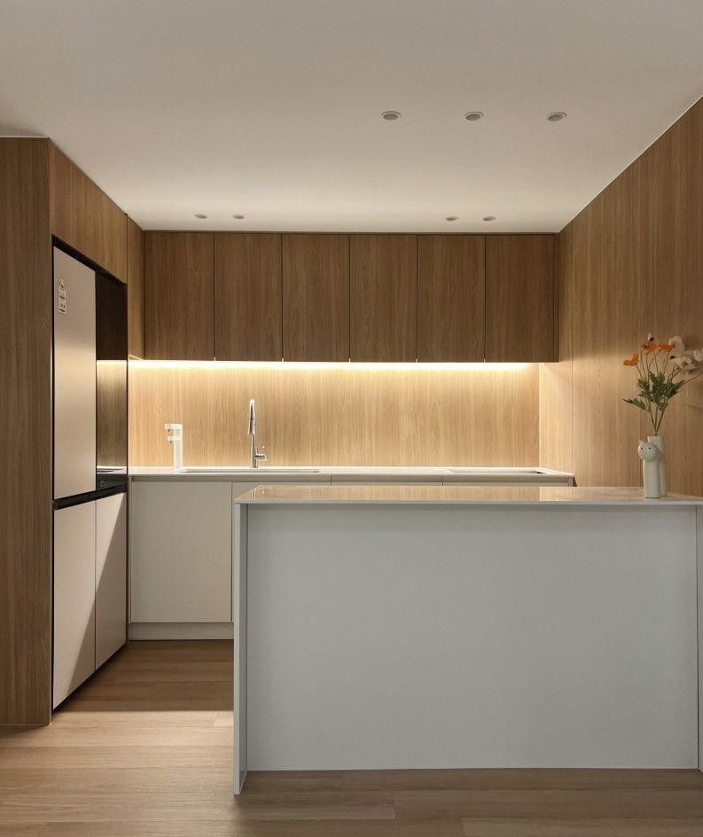 🌞 따뜻하고 깨끗한 화이트 우드의 정석!! 옥련동 서해아파트 25PY 인테리어 💖 | 라이프스타일 슈퍼앱, 오늘의집