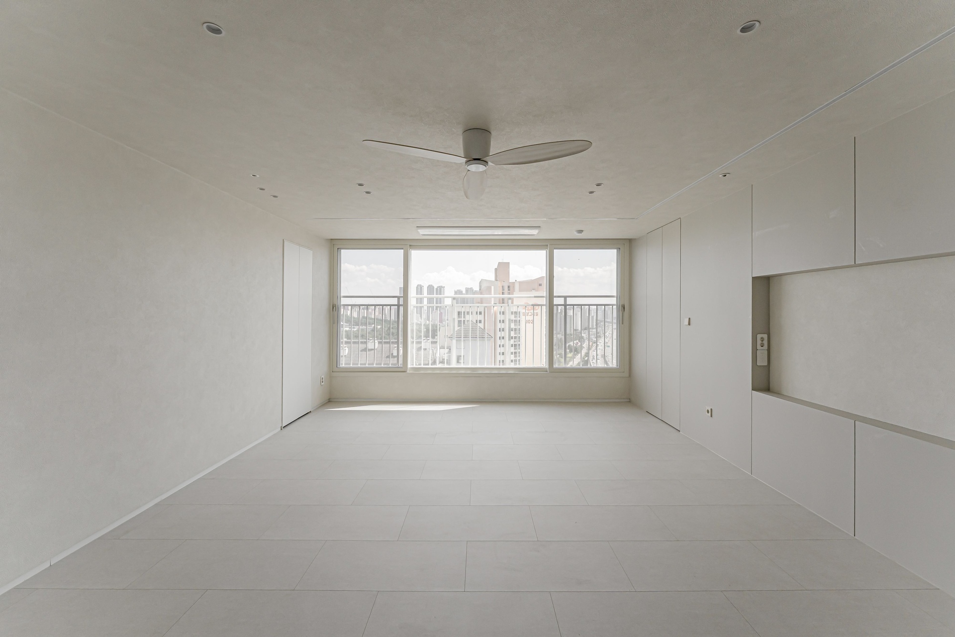 화이트의 정석, 기본에 충실한 월곡 래미안 루나밸리 32PY | 라이프스타일 슈퍼앱, 오늘의집