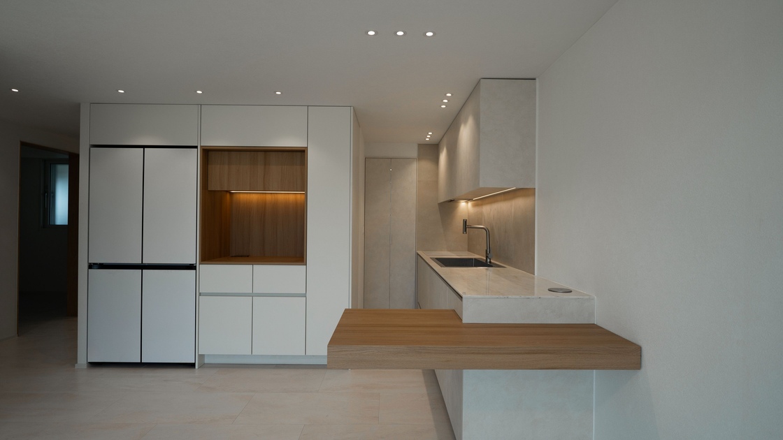 모던&우드 감성😊현대패밀리명덕 25PY 호텔 같은 침실, 세련된 거실 | 라이프스타일 슈퍼앱, 오늘의집