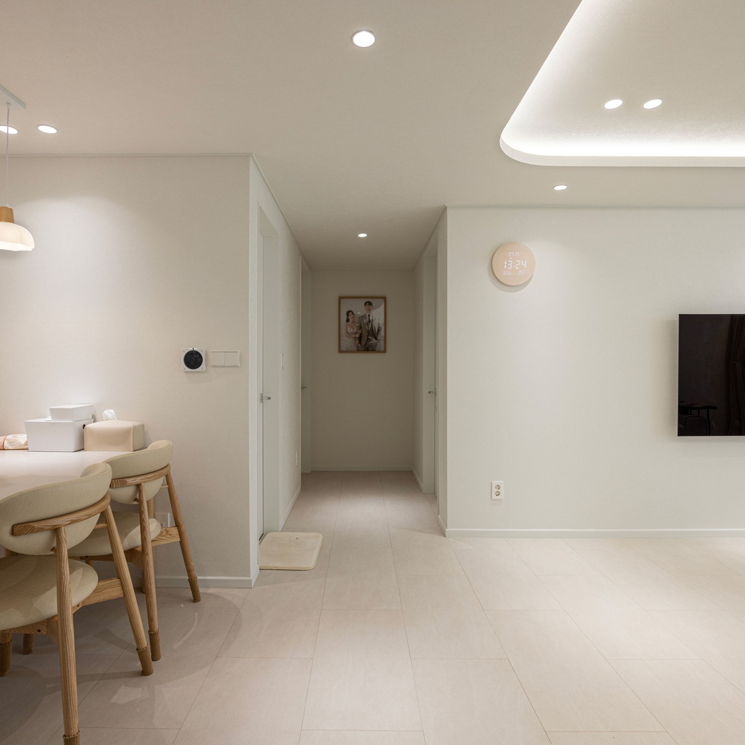 러블리하고 미니멀한 신혼부부의 집 [내손 E편한 인덕원더퍼스트 25PY] | 라이프스타일 슈퍼앱, 오늘의집