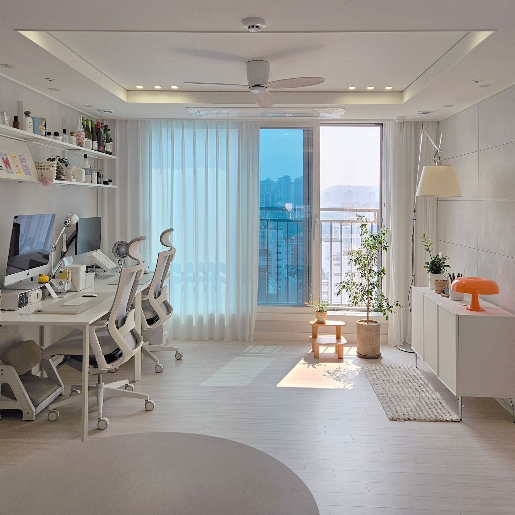 효율적인 가구 배치에 수납까지 완벽 23평 현실 미니멀라이프 라이프스타일 슈퍼앱 오늘의집